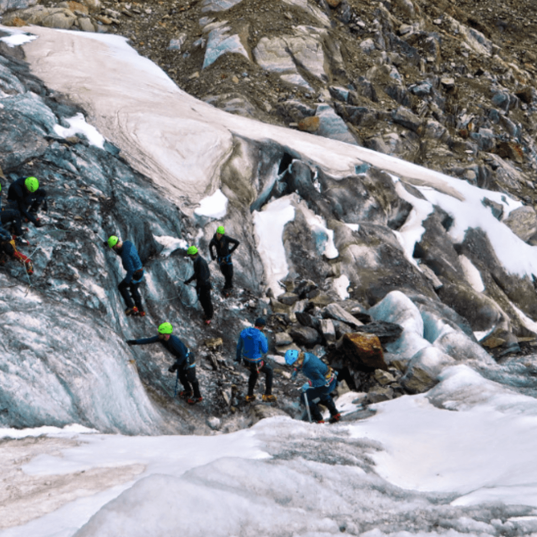 Mountaineering Course Complete Guide: Things To Know, How To Enroll ...