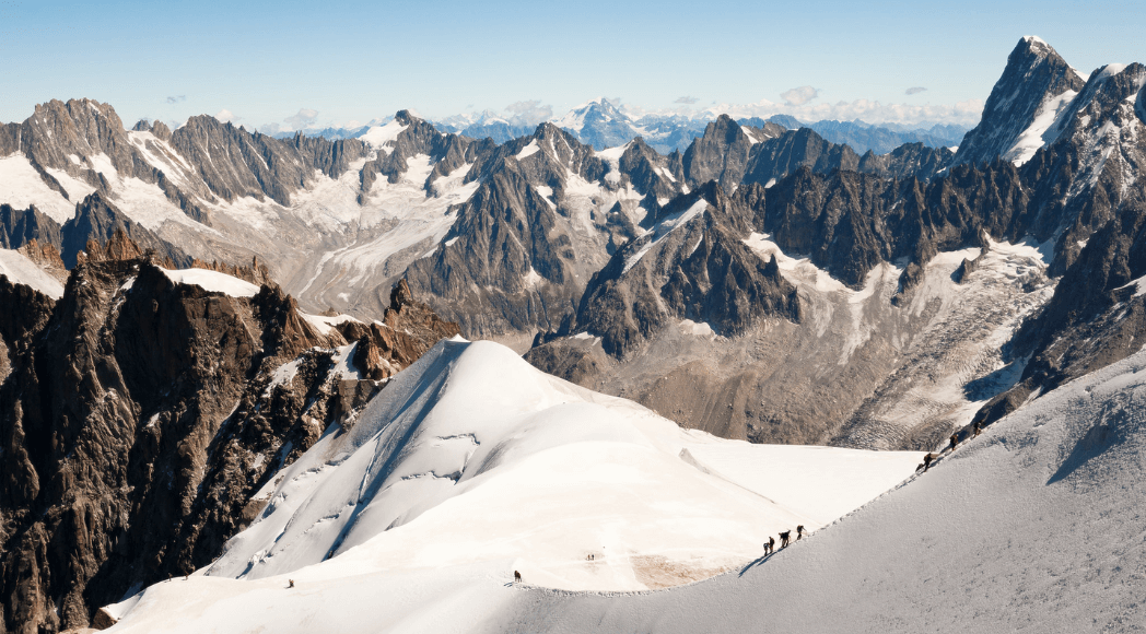 Difference Between Mountain Pass And Mountain Peak • Scoutripper