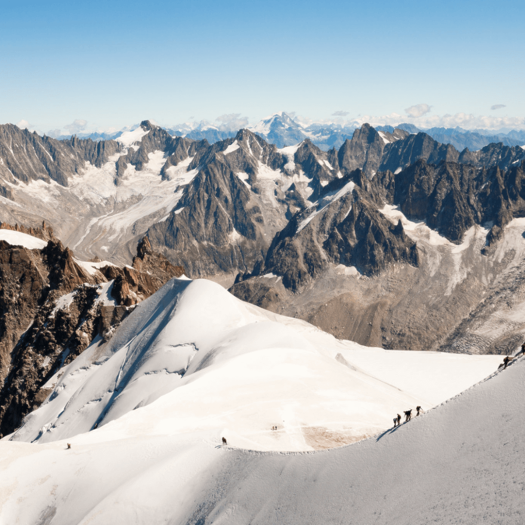 Difference Between Mountain Pass And Mountain Peak • Scoutripper