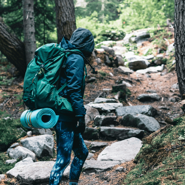 How To Avoid Knee Pain And Injuries On Treks • Scoutripper