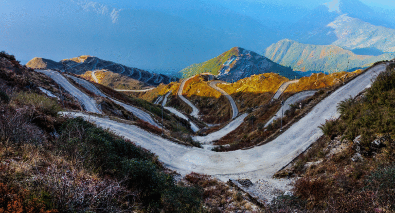 Top Historically Significant Treks In India That Every Traveler Should ...